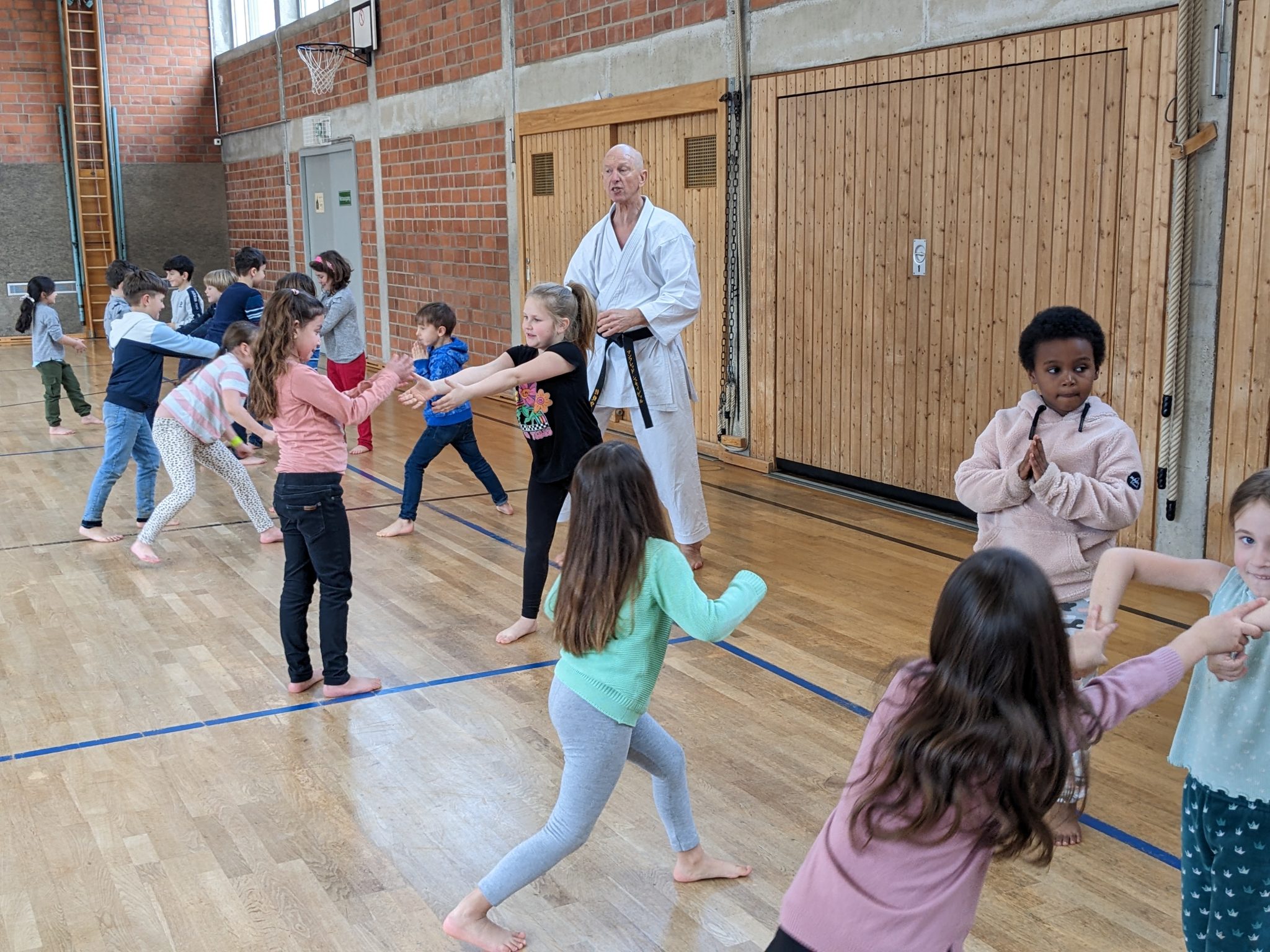 Karate-Schnuppertraining - Kunstgrundschule St. Peter und Paul